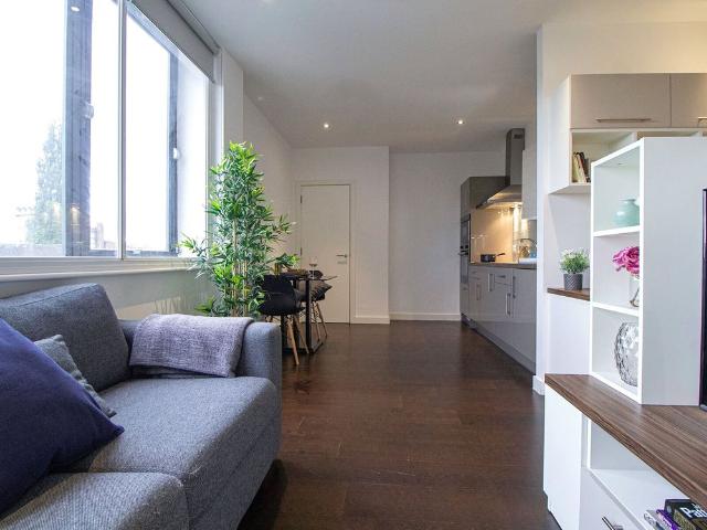 Apt 96, Piccadilly Residence