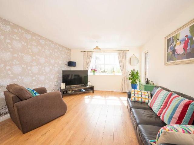 Apt 9, 2 Beech Heights, Belfast, BT7 3LQ
