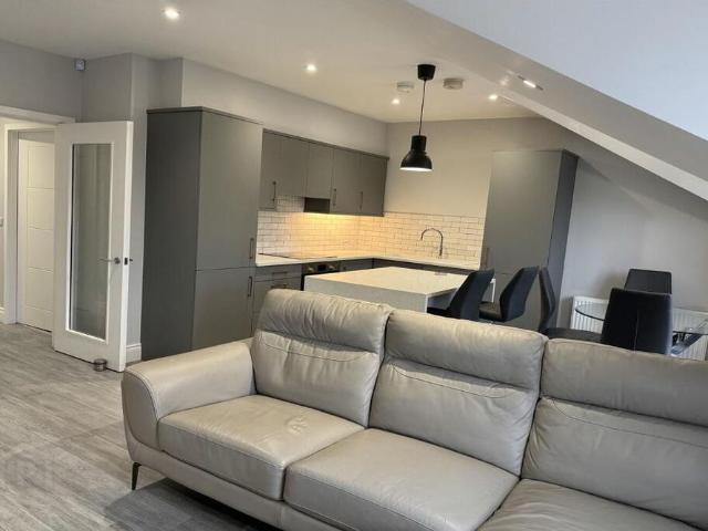 Apt 9 Balmoral Park Mews, 15 Upper Lisburn Road, Belfast, BT10 0GW