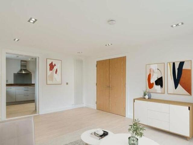 Apt,c Colinton Road, 3 Bedroom Apartment
