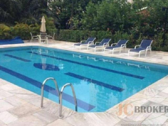 Apt com 160 m², com 3 suítes, living, lavabo, 3 vagas