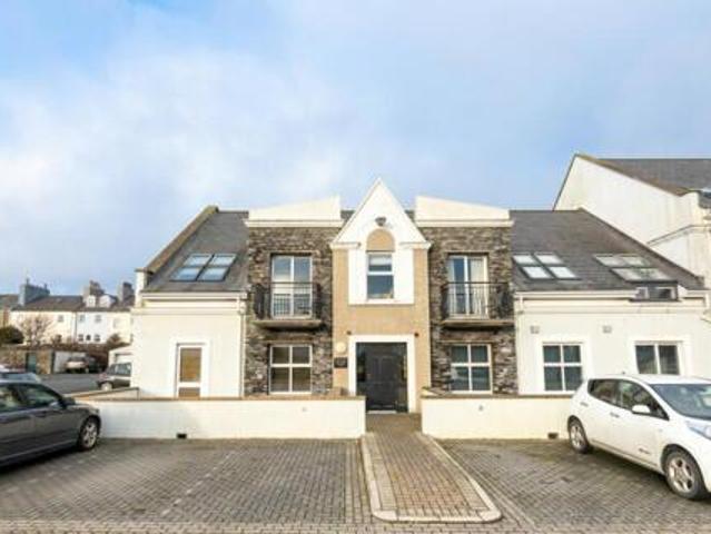 Apt. Castle Court, Farrants Way, 2 Bedroom Flat