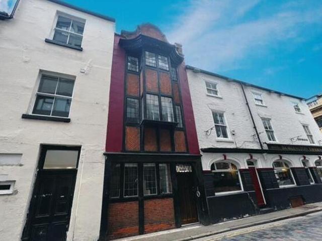 Apt,duncan Place, 3 Bedroom Apartment