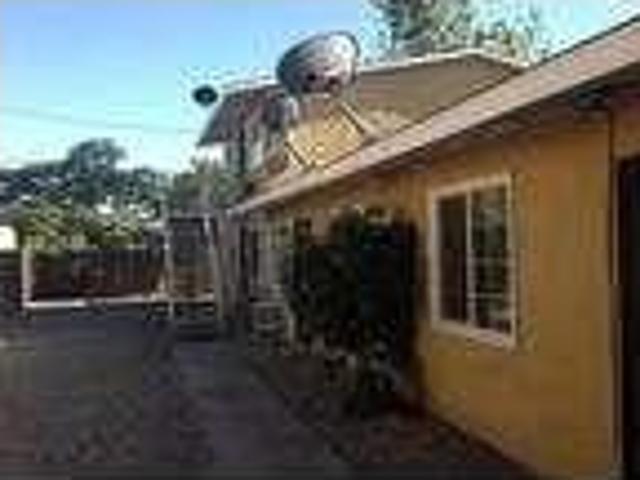 APT FOR RENT Great 2/1, covered parking, on site laundry, fenced property
