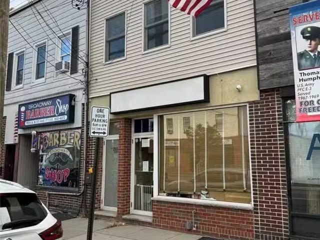 Apt In Bldg, Apartment Bethpage, NY 293 Broadway