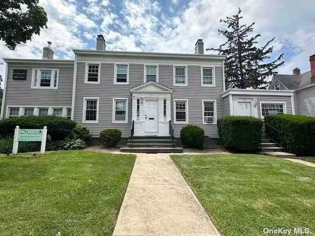 Apt In Bldg, Apartment Huntington, NY 81 New St #2