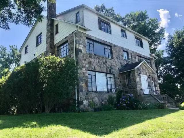 Apt In Bldg, Apartment Huntington, NY 307 W Shore Rd #3