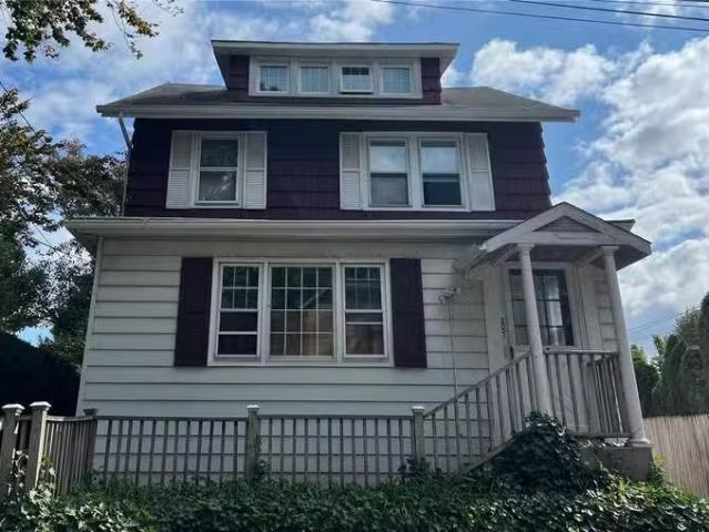 Apt In House, Apartment Sea Cliff, NY 207 Franklin Ave #2nd.