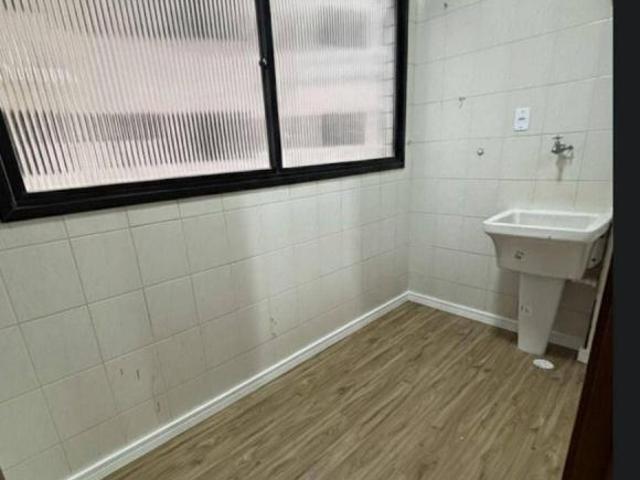 Apt na Tupi 2 dormt sendo 1 suite 150 mts da Praia