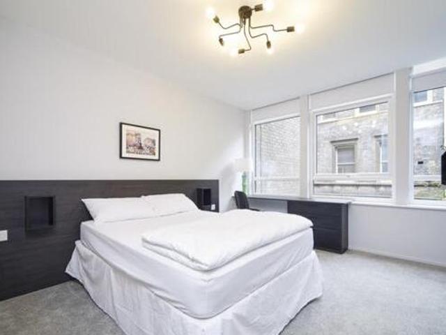Apt South Bond Street, Hull, 2 Bedroom Serviced