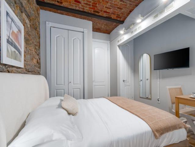 East 18th St #LA | Gramercy Park, New York | Roomr