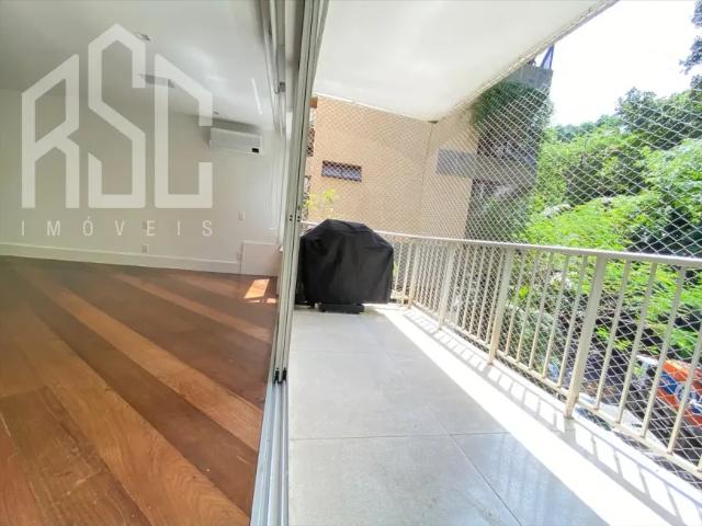 Apartamento com Varanda e Vista Verde para Aluguel com 240m2 3 Quartos 2 Suítes 3 Vagas no JB