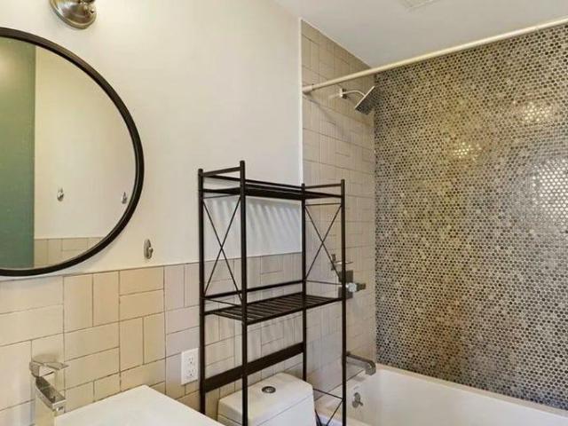 Apt w/ large private outdoor space!