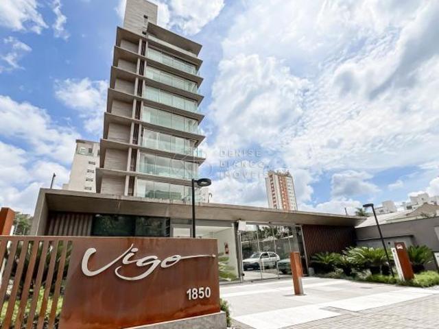 Apto maravilhoso com 372 m2, 4 suítes, cave partic
