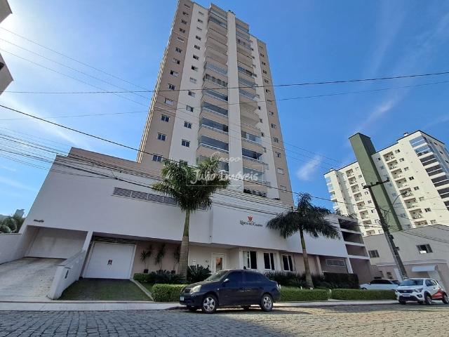 Apto mobiliado para locação no bairro Santa Rita