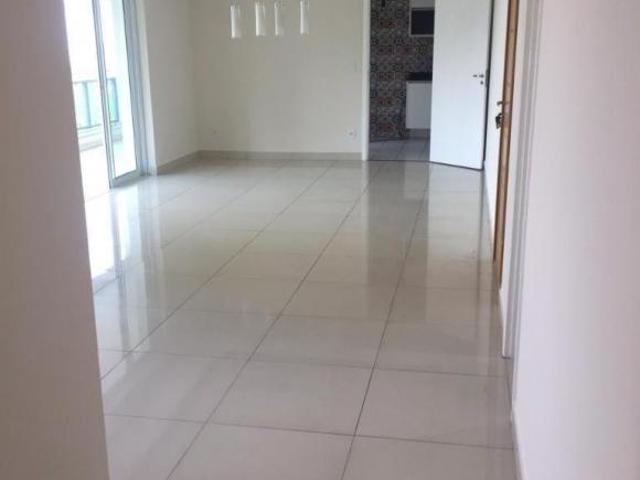 APTO MORUNBI 131 M2 AMPLO Apartamento localizado no Morumbi/Vila Andrade, com área de 131m², c