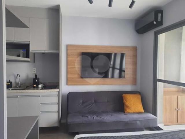 Apto na Av. Iraé, andar alto $580.000,00
