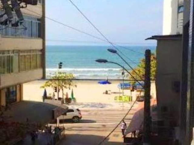 APTO NO CALÇADÃO COM VISTA DO MAR !