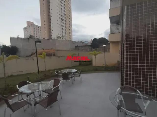 Apto no centro da cidade, mobiliado, elevador, piscina, academia, salão de festa, churrasqueira, vis