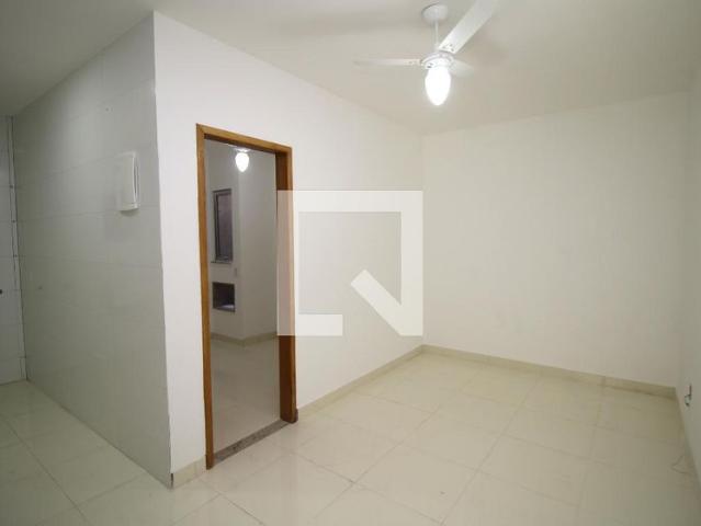 Apto, Olaria, 1 Quarto, 32 m2 Rio de Janeiro