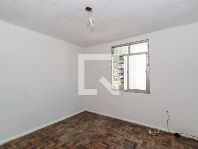 Apto, Olaria, 2 Quartos, 48 m2 Rio de Janeiro