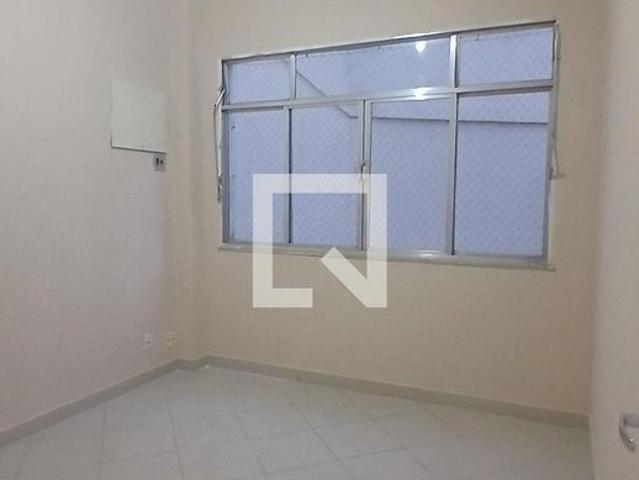 Apto, Olaria, 2 Quartos, 50 m2 Rio de Janeiro