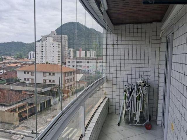 Apto à venda, 3 quartos sendo 2 suítes, 1 vaga de garagem. Canto do Forte