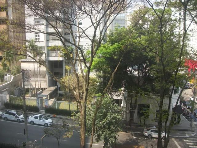 Apto a Venda 03 dorm sendo 01 suite, 02 vaga, 120m² Otima localização