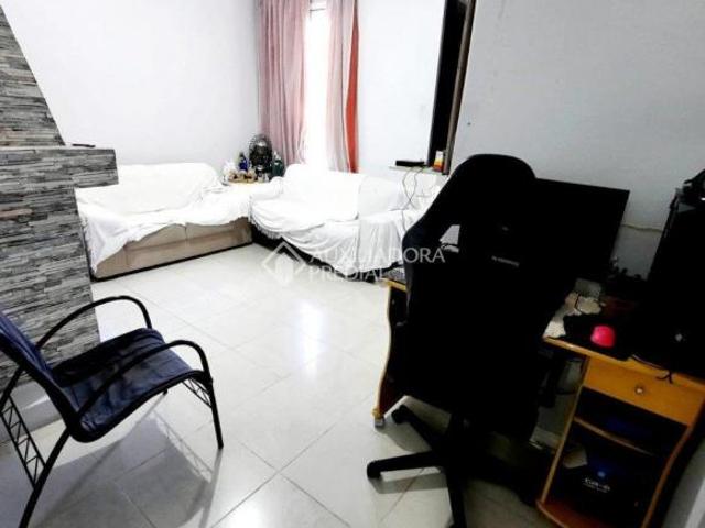 Apto á venda com 104m2 com 02 quartos, lareira no Partenon em Porto Alegre/RS