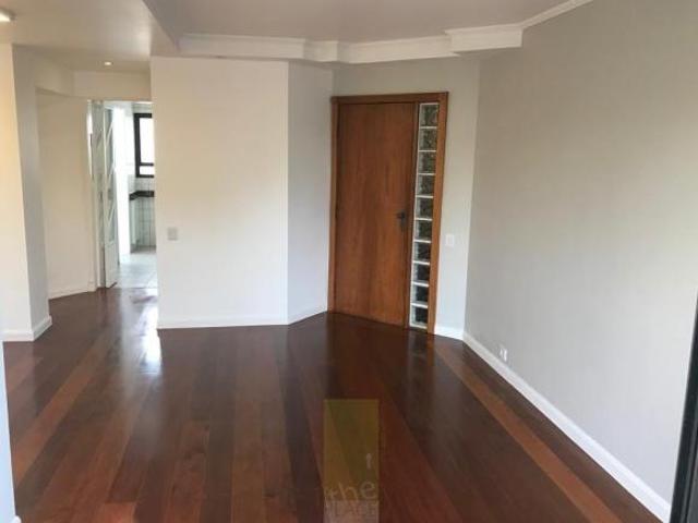 APTO Á VENDA COM 2 VG PROXIMO AV. SANTO AMARO!