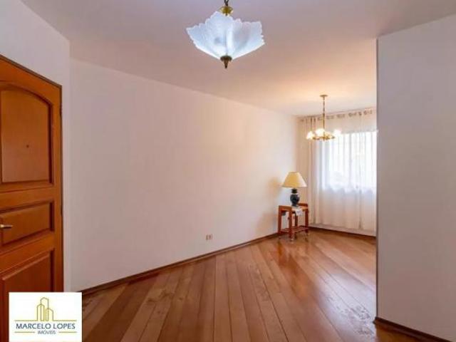 Apto à venda com 70mts², 2 dorms, 2 banheiros e quintal no Jd. Sta Cruz