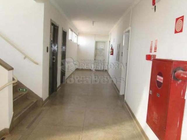 Apto a venda Centro