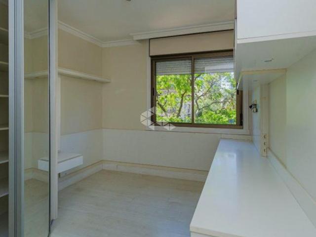 Apto à venda de 133 m², 3 Dornitórios 1 suíte, 2 vagas no Bairro Mont&apos Serrat