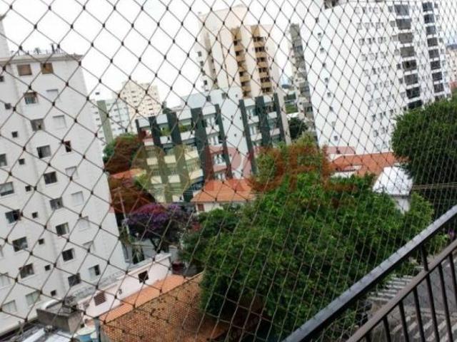 Apto à venda em Moema 3 dorms 1 suíte 2 vagas
