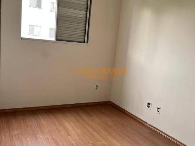 Apto à venda no Ed Bosque de Santana 48 m²