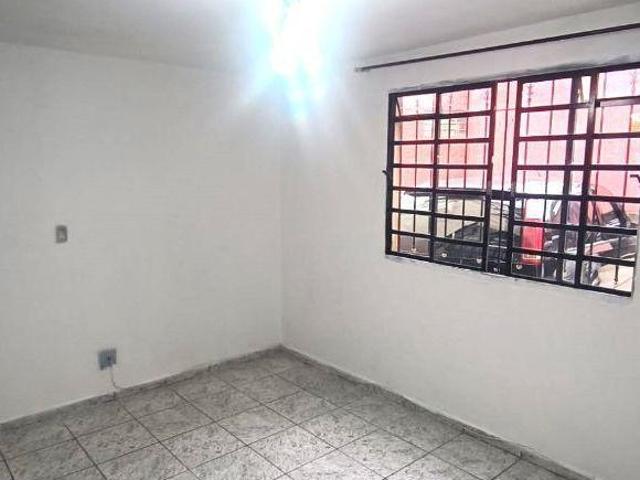 APTO A VENDA NA CID TIRADENTES 2 DORM. COM VAGA