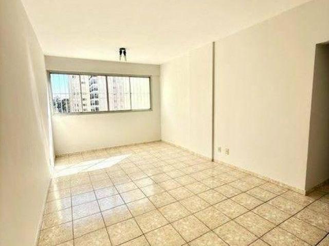 Apto amplo com 81m² no coração da Vila Adyana