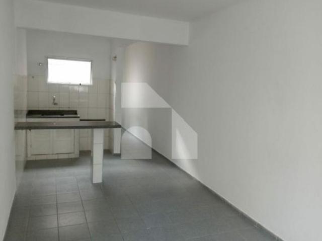 Apartamento bem ensolarado à 100m do metro Sta. Cecilia, Próximo a Santa Casa e faculdade Mackenzie