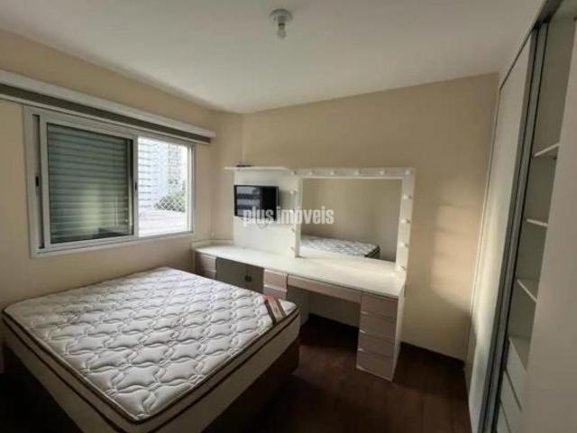 APTO BEM LOCALIZADO EM MOEMA 70M2