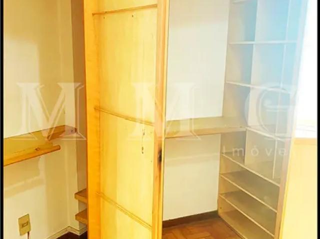 Apto c/ piso de madeira e arms