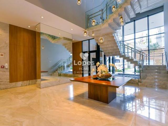 Apto. Cabral 72m² 2 dormitórios 2 vagas