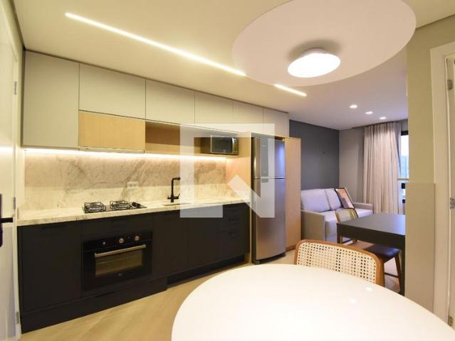 Apto, Centro, 1 Quarto, 33 m2 Curitiba