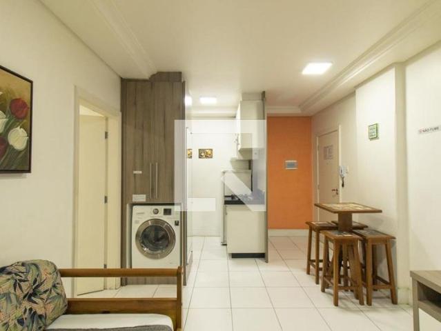 Apto, Centro, 1 Quarto, 33 m2 Curitiba