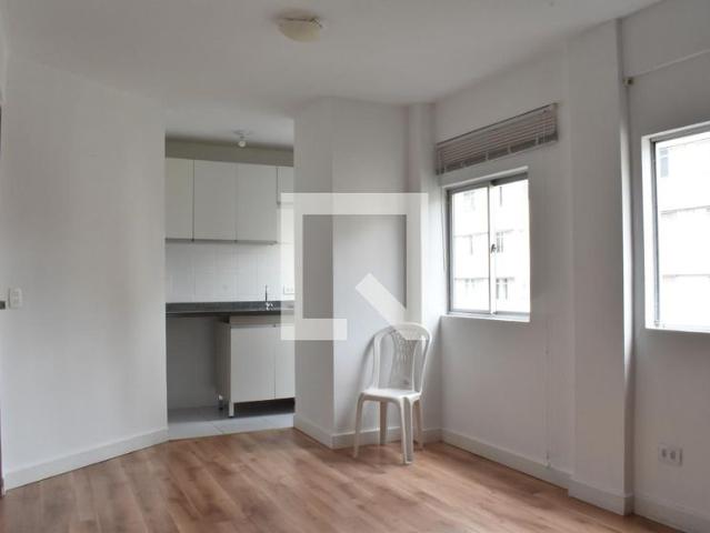Apto, Centro, 1 Quarto, 33 m2 Curitiba