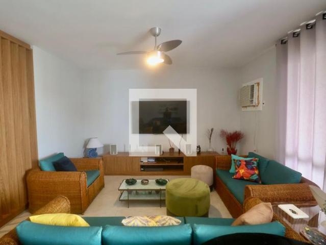 Apto, Centro, 3 Quartos, 180 m2 Guarujá