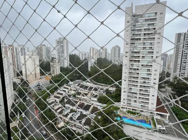 Apto Charmoso na rua dos 2 Shoppings com 2 vagas fixas demarcadas