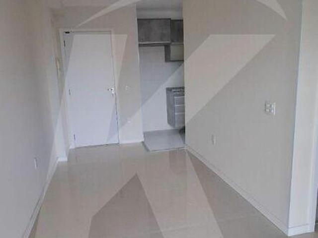 Apto. com 60 m2, 3 dormitórios, sendo 1 suíte, terraço e 1 vaga de garagem na Vila Guilherme