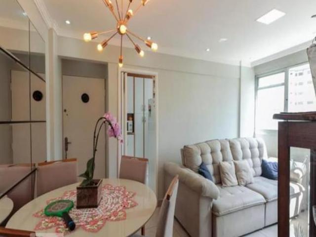 Apto com 60 m², 2 dorms e 1 vaga