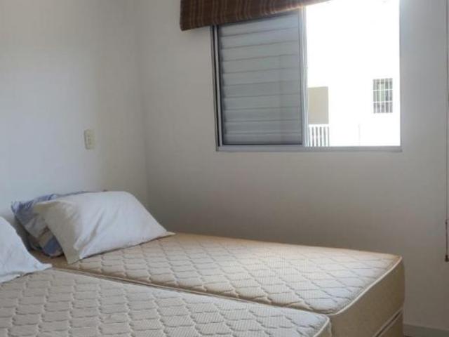 Apto com 02 dorms, sendo 01 suíte, 01 vaga de garagem, condomínio com lazer !