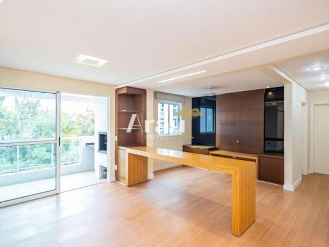 Apto com 106 m² e 2 vagas no Ecoville